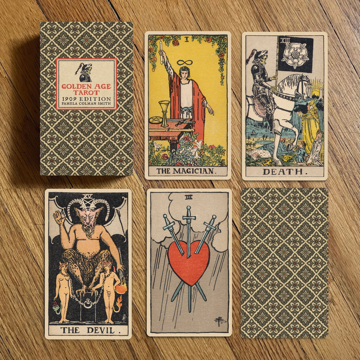 Golden Age Tarot – Daniel Martin Diaz